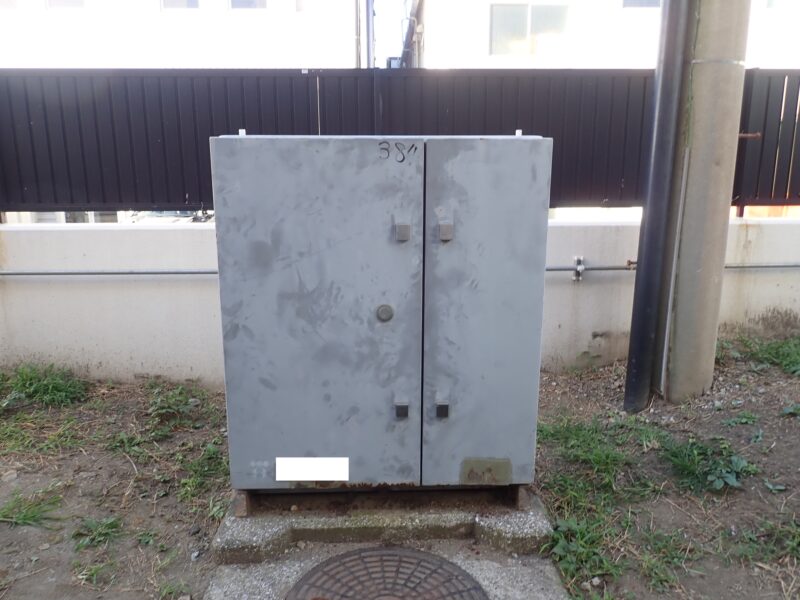 【高圧】電気設備のUGS（地中線用負荷開閉器）とは？役割や設置基準について - 電気工事ノウハウ大全集